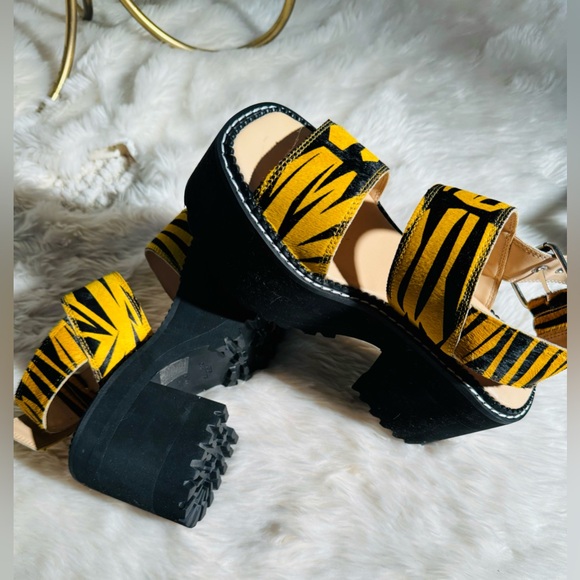 Urban Outfitters | Shoes | Wedges Platform Sandals Zebra Print Comfy ...